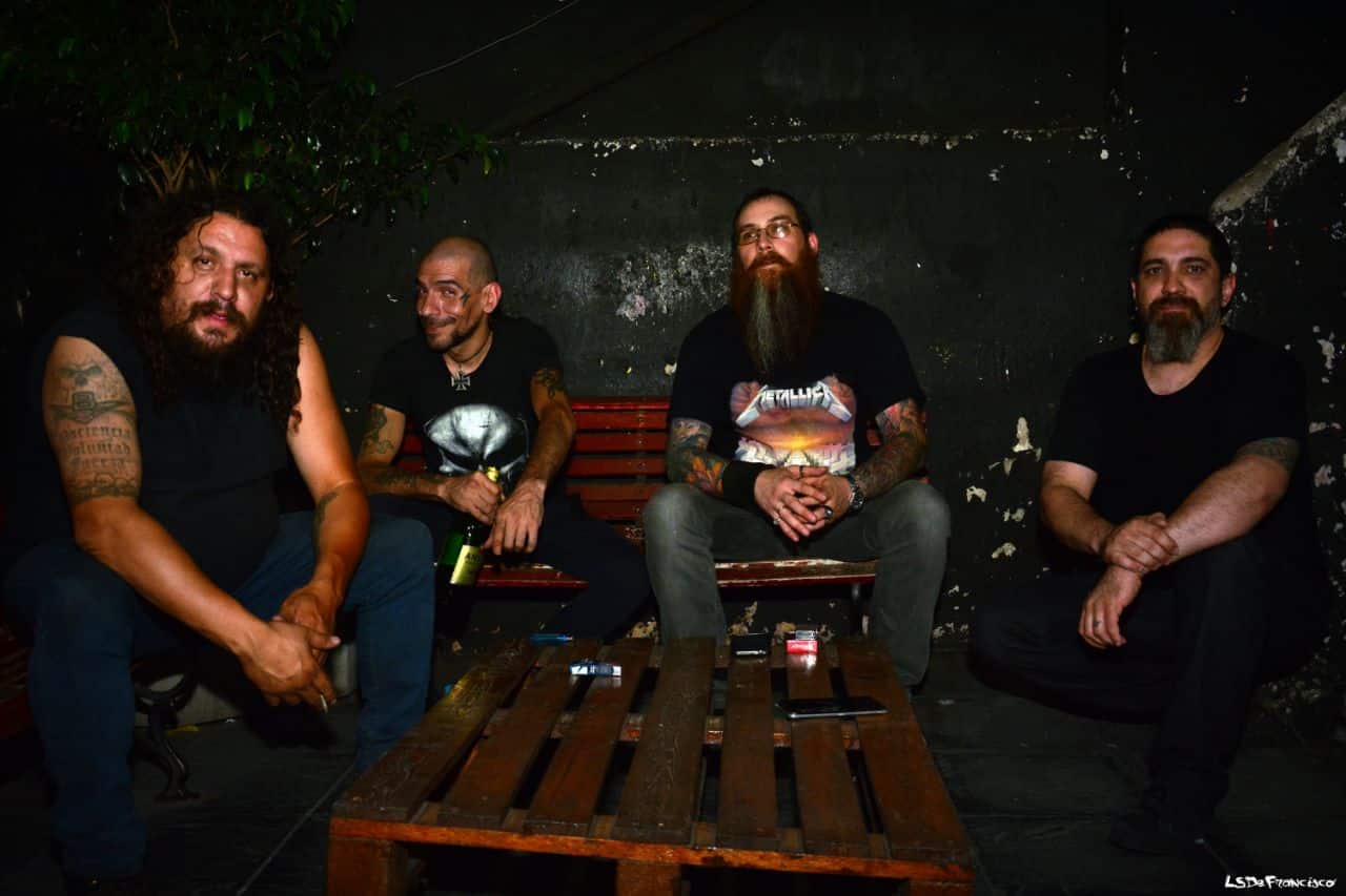 Exocet: "Cualquiera que ve a un heavy se cree que somos todos como ...